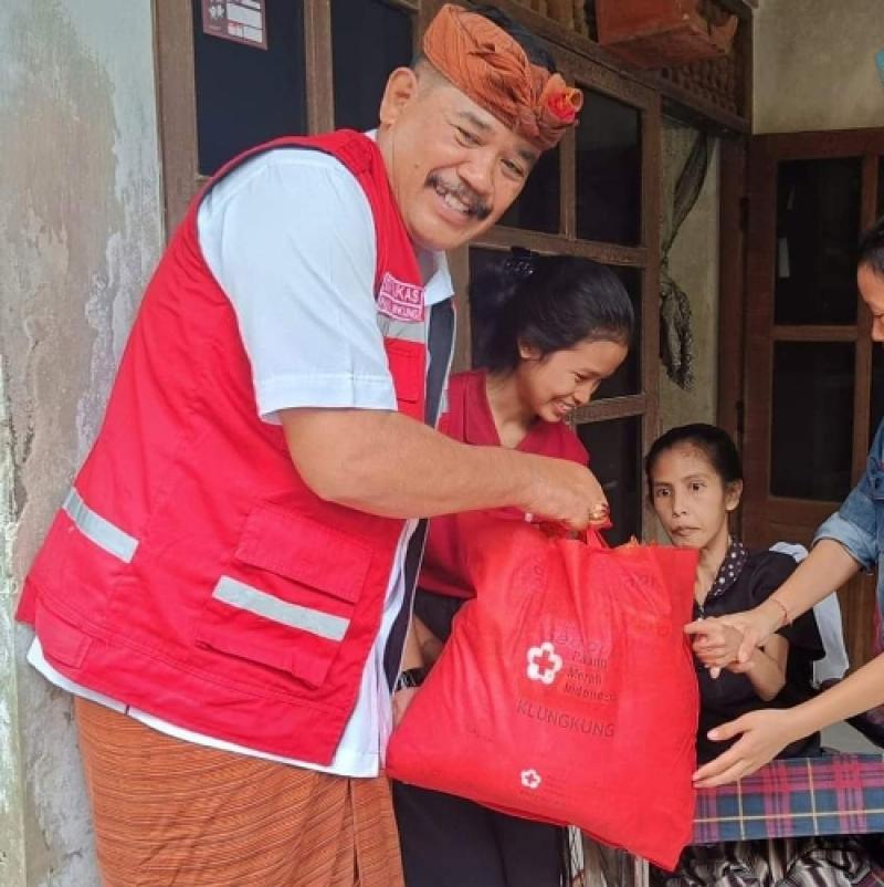 Terharu Melihat Kondisi Ani Megayani di Kursi Roda | Bali Tribune